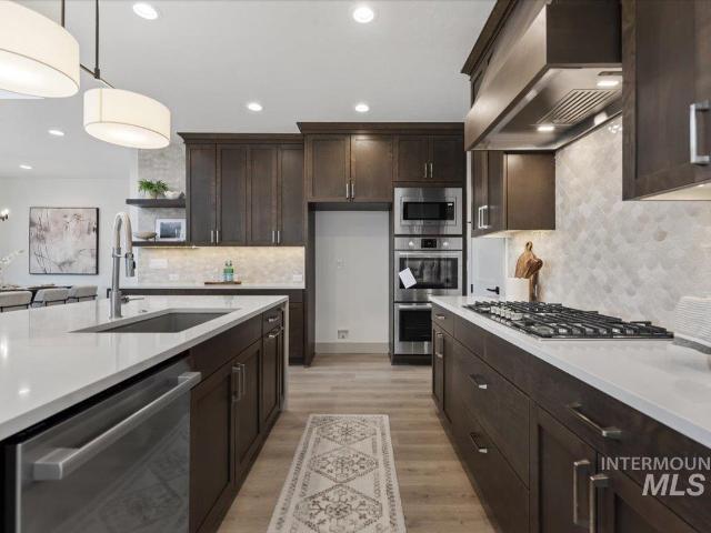 7586 W Centerline St Fremont