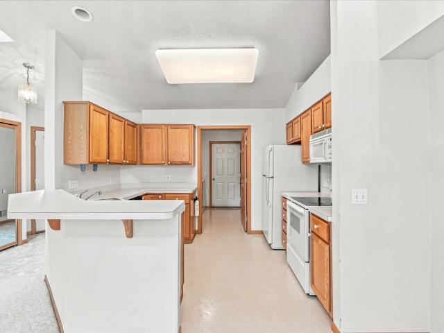 7588 Ojibway Park Bay
