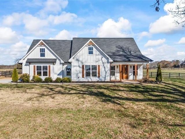 7588 Highway 98 Rd W, Commerce, GA 30530