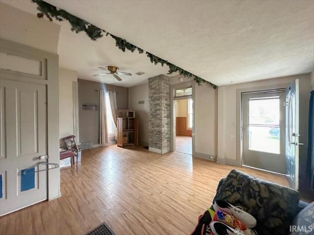 7589 W 220 South