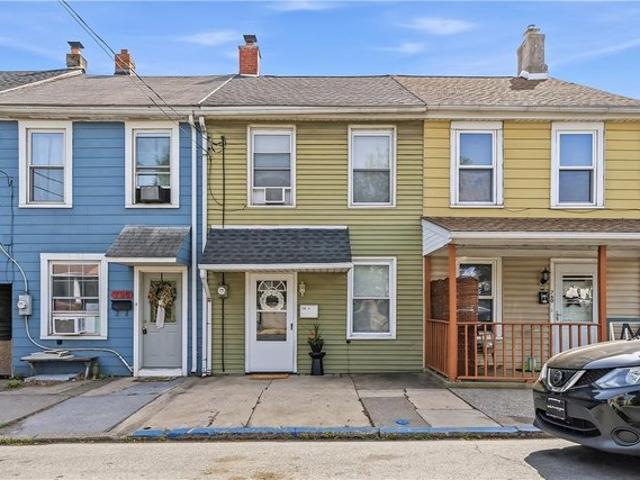 758 2nd St, Catasauqua, PA 18032