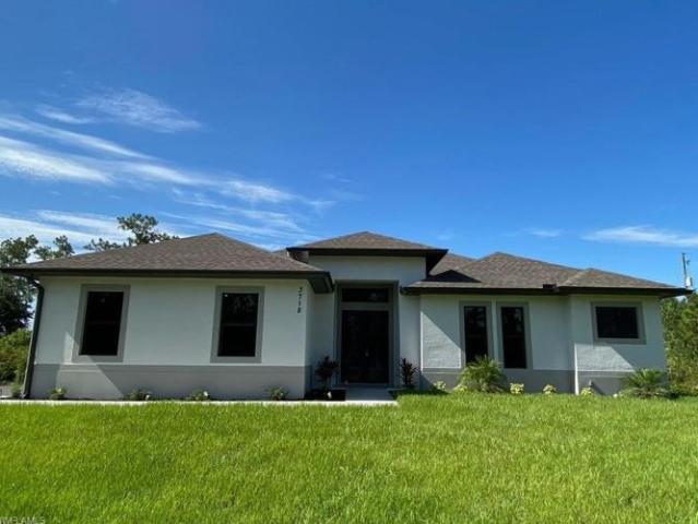 758 6th St SE, Naples, FL 34117