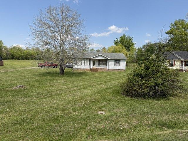 758 College St, Portland, TN 37148