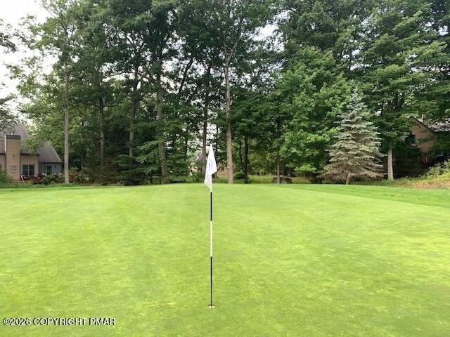 758 Bunting Rd Dr, Canadensis, PA 18325