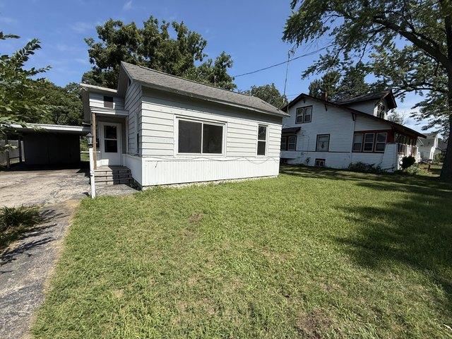 758 Oak Ave, Muskegon, MI 49442