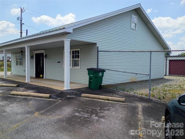 758 Oakland Road