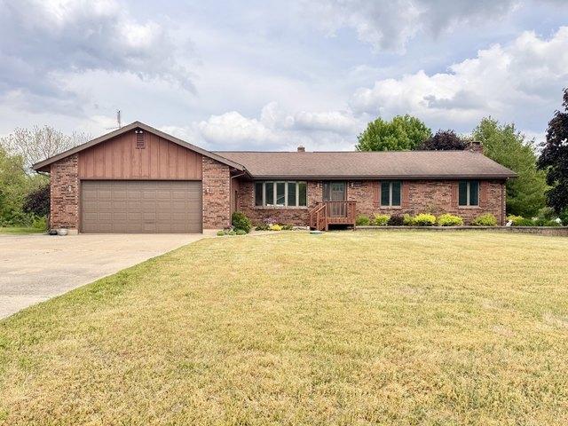 758 Marine Dr, Dixon, IL 61021