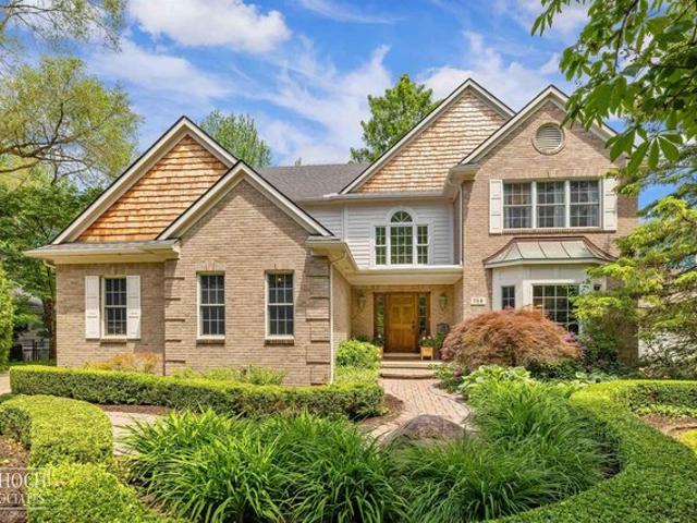 758 Middlesex Rd, Grosse Pointe, MI 48230