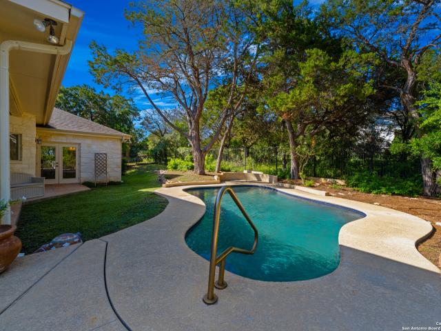 758 Mission Dr, New Braunfels, TX 78130 | MLS #1877