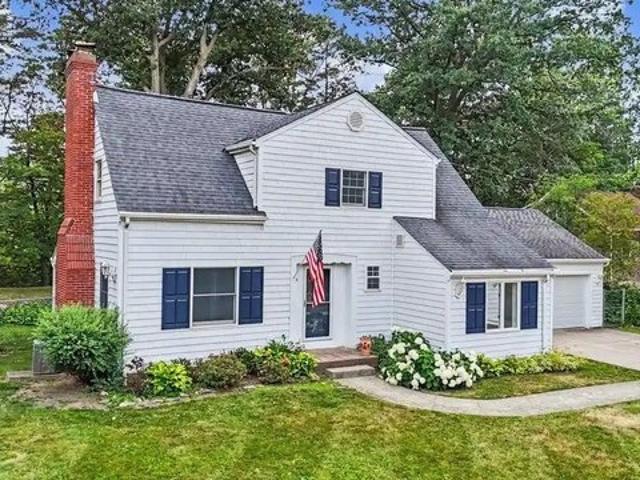 758 Pasadena Ave, Niagara Falls, NY 14304
