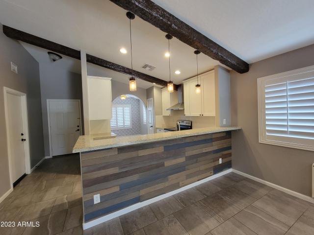 758 W Oxford Lane