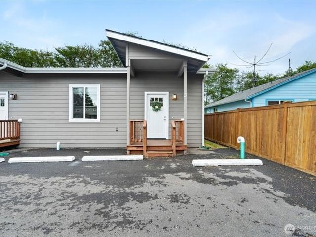 758C Point Brown Ave SE, Ocean Shores, WA 98569