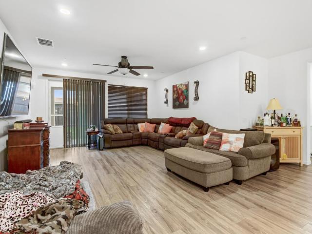 7595 Blue Bell Cir, Sacramento, CA 95829 | MLS #225150 | Compass