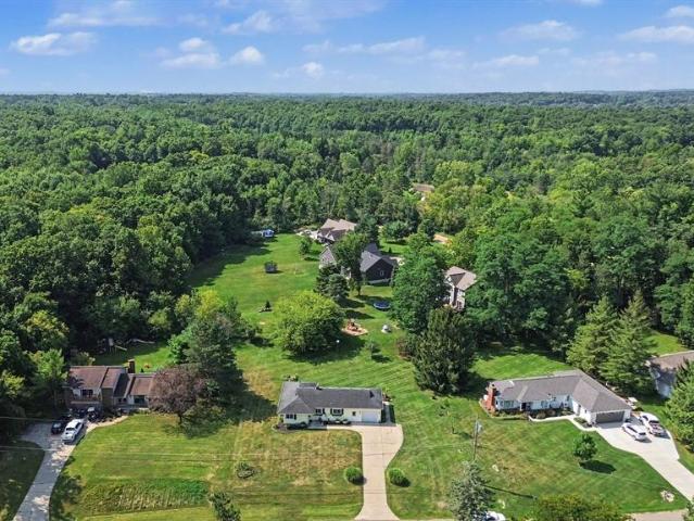 7595 Ledgewood Drive