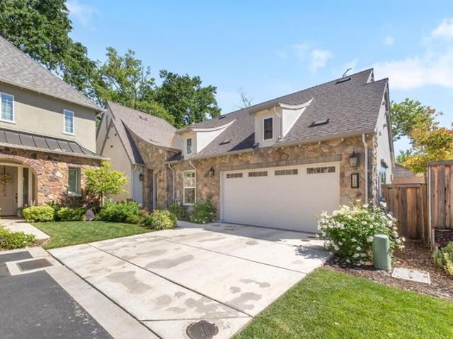 7595 Twin Bridges Ln, Citrus Heights, CA 95610