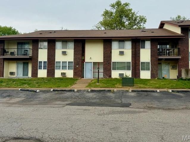 7596 Hazelcrest Dr Apt F, Hazelwood, MO 63042
