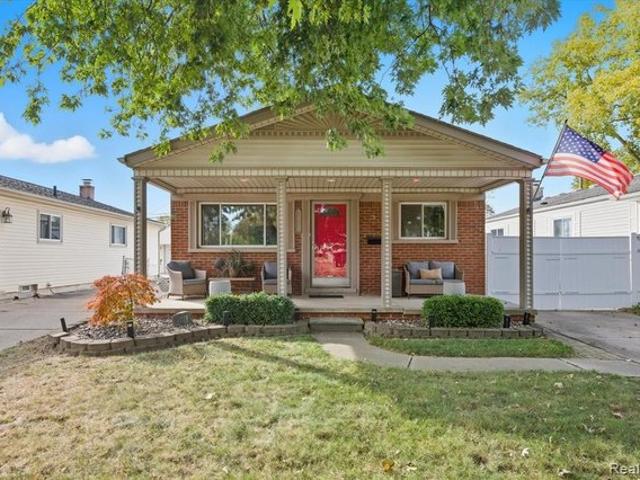 7590 Campbell St, Taylor, MI 48180