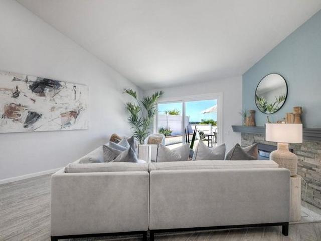 7593 Dehesa Ct, Carlsbad, CA 92009