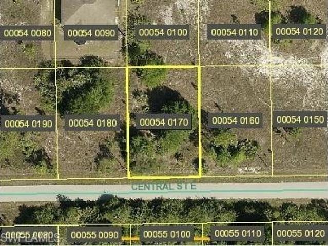 759 Central St E, Lehigh Acres, FL 33974