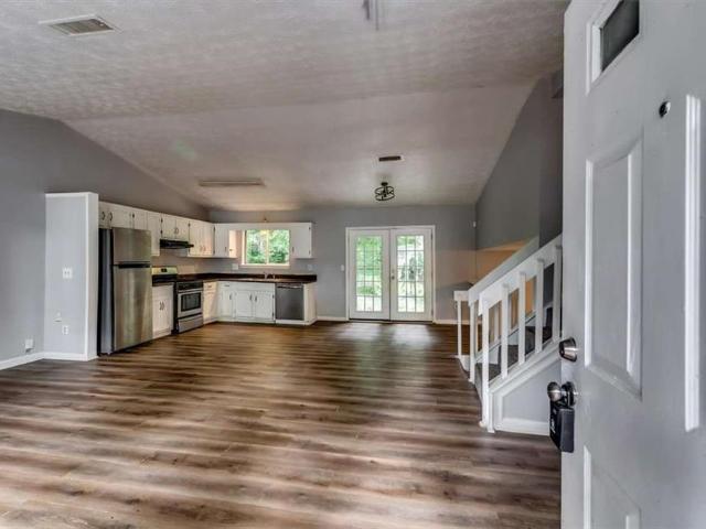 759 Greenhedge Drive