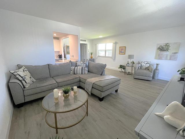 759 Flanders Dr, Delray Beach, FL 33484 | MLS #B26005