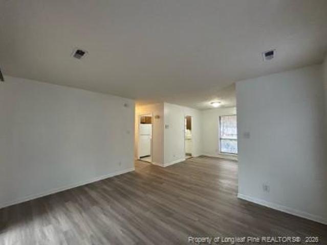 759 Hedgelawn Way