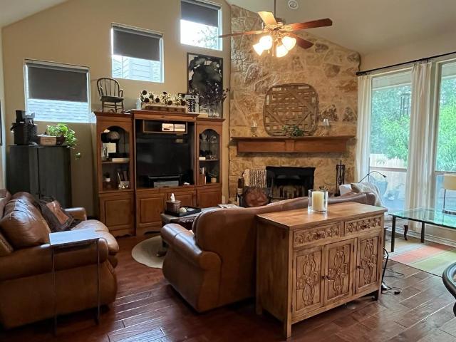 759 Peach Lane