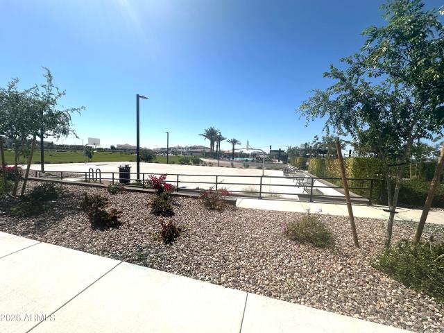 759 W Kingbird Drive
