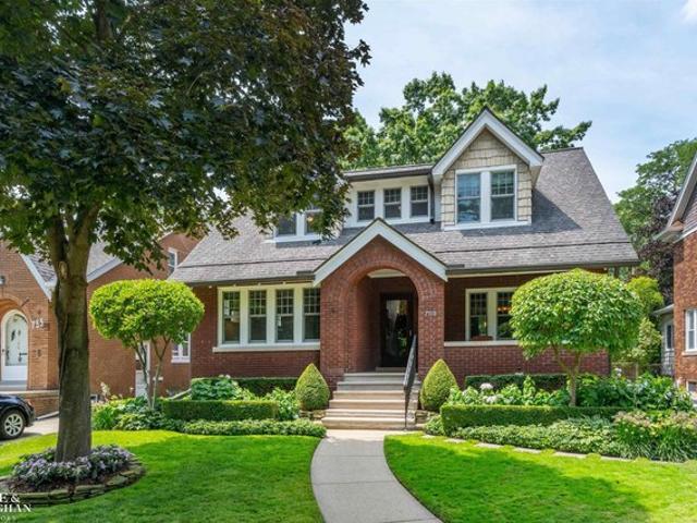 759 Washington Rd, Grosse Pointe, MI 48230