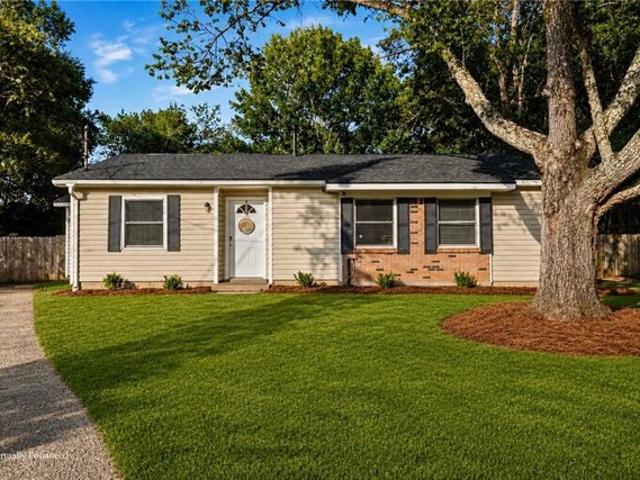 759 Trailwood Dr W, Mobile, AL 36608