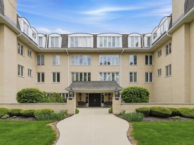 75 6th Ave Apt 304, La Grange, IL 60525