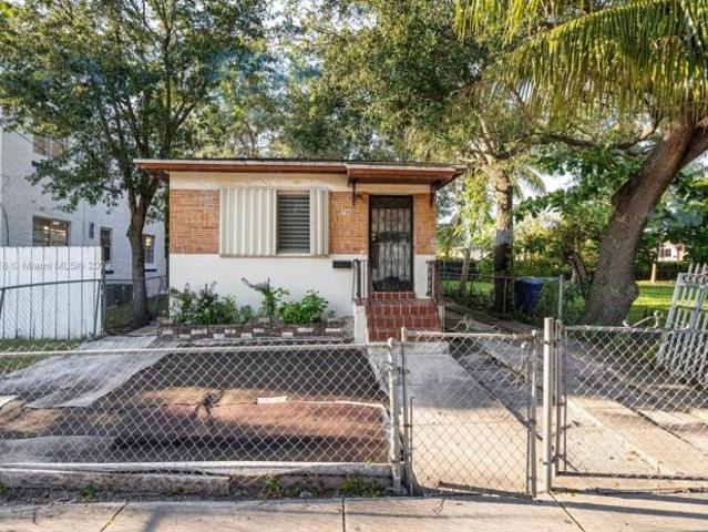 75 70th St NE, Miami, FL 33138