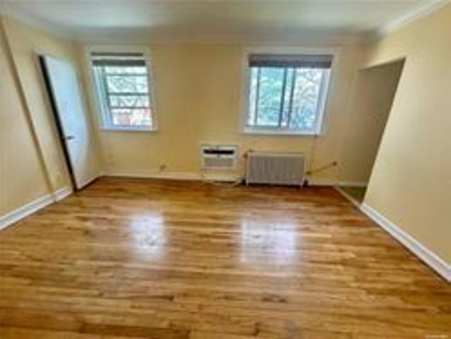 75 22 th Street, Queens, NY