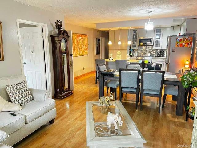 75 22 Parsons Boulevard, Unit D3 | Compass