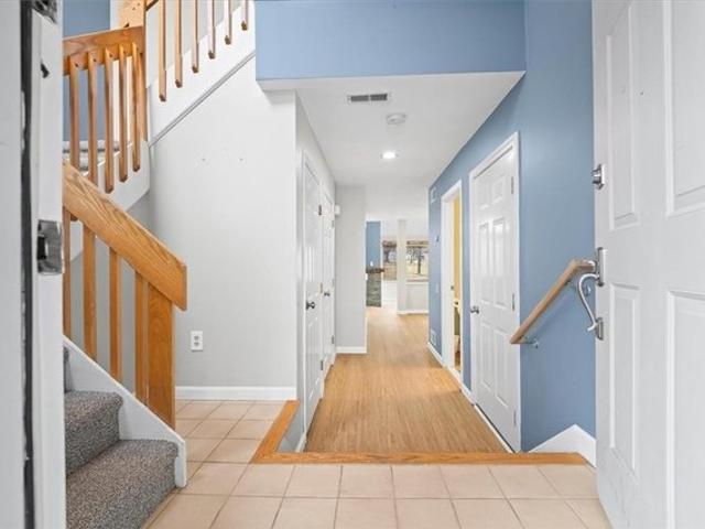 75 Valley Green Ct Unit C, North Providence, RI 02904