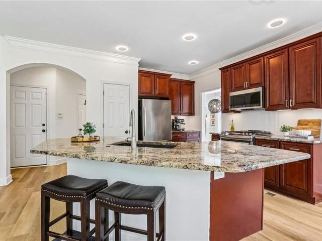 75 Vinings Lake Drive SW