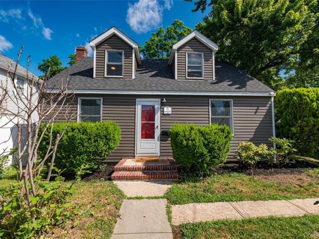 75 W Pulaski Rd, Huntington Station, NY 11746