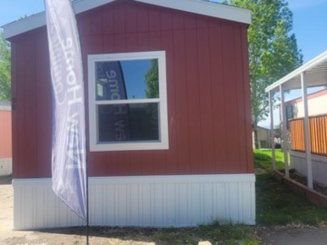 75 W 250 N Trlr 98, Clearfield, UT 84015