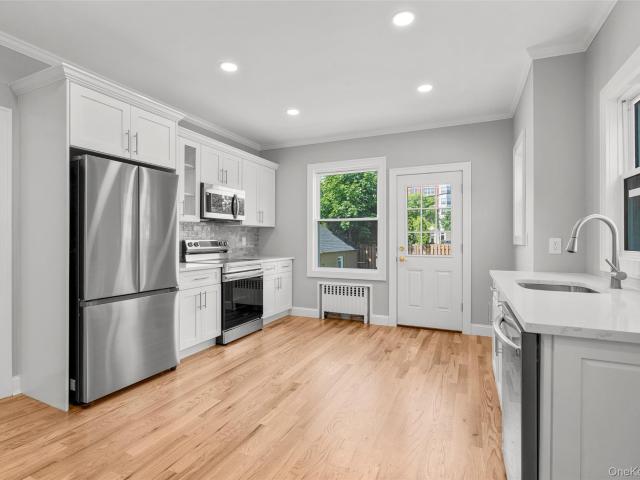 75 Waller Avenue