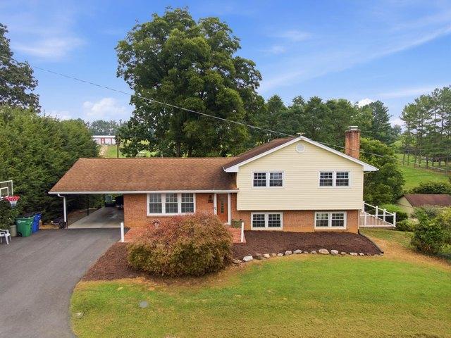 75 Walnut Dr, Christiansburg, VA 24073
