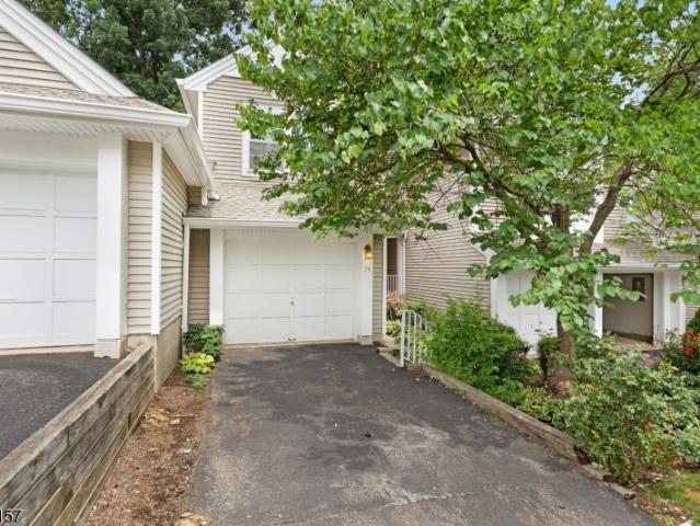75 Woodmont Dr