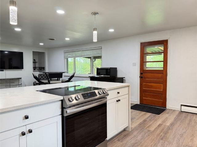 75 Woodside Dr