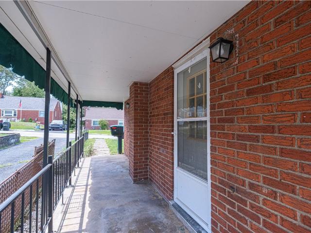 75 Arlene Ave