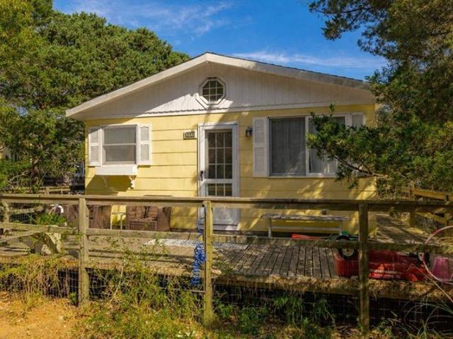 75 Birch Walk, Fair Harbor, NY 11706