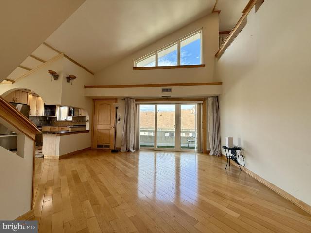 75 Bonnie Gellman Ct, Unit D75, Philadelphia, PA 19114 | MLS #PAPH2604 | Compass