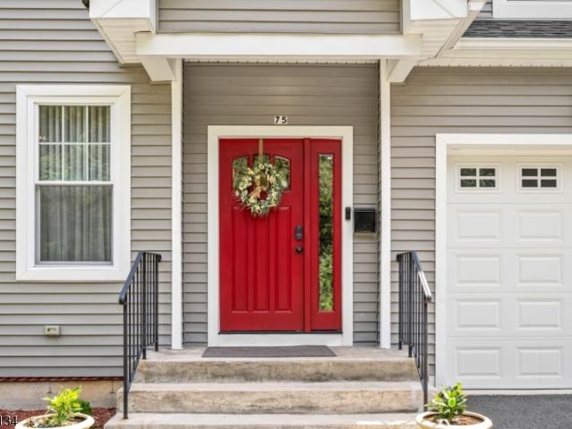 75 Bowlby St