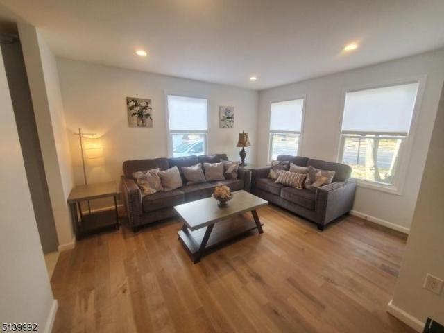 75 Broughton Ave, Bloomfield Twp. Us, nj
