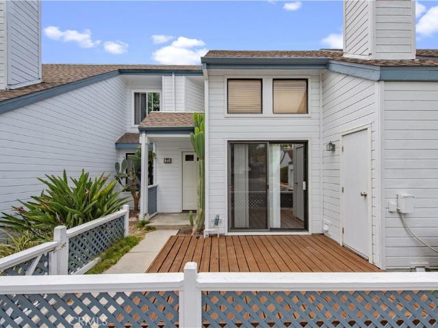 75 Briarglen, Irvine, CA 92614 | MLS #OC26076