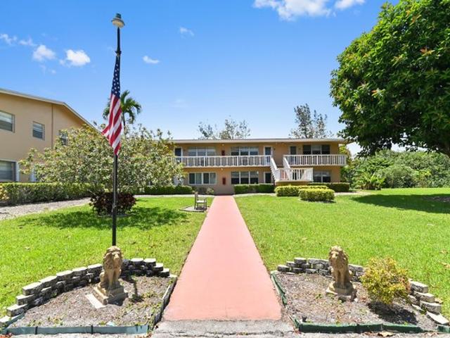 75 Camden Dr Unit C, West Palm Beach, FL 33417