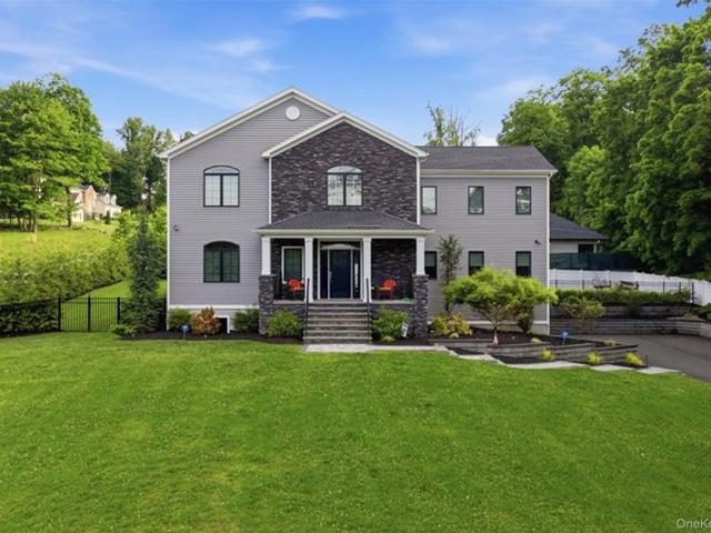 75 Campbell Ave, Suffern, NY 10901